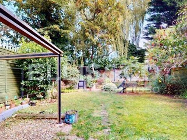 Community Road, Greenford, 3 Bedroom Maisonette