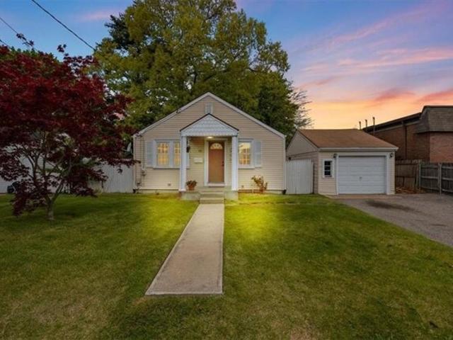 Community Rd, Warwick, Home For Sale