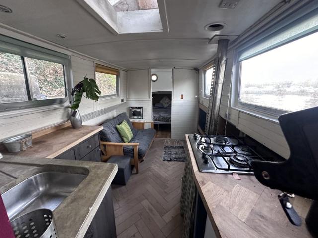 Compact Dutch barge stunning setting