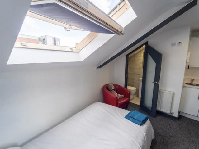 Compact Studio Available Next to Uob