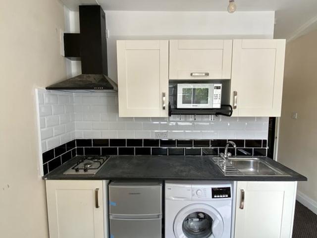 Compact studio flat for one