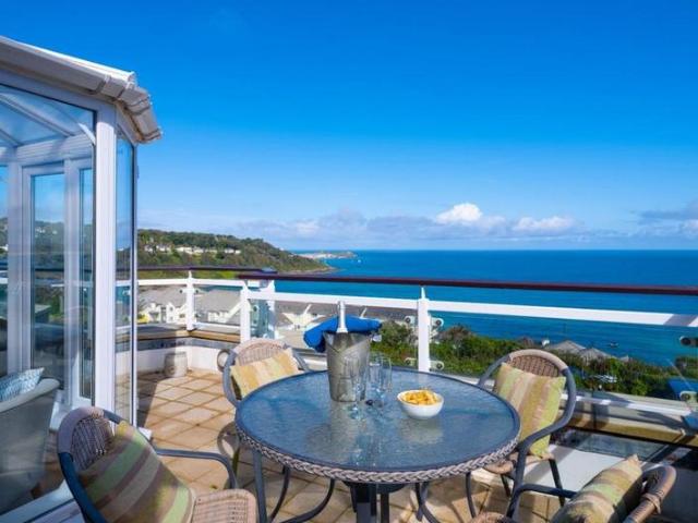 Compass Point, Boskerris Road, Carbis Bay TR26 2 bed apartment.