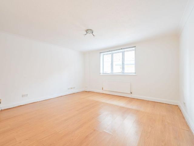 Compass Point E14, Canary Wharf, 1 bed flat to rent, £1,750 pcm | PrimeLocation