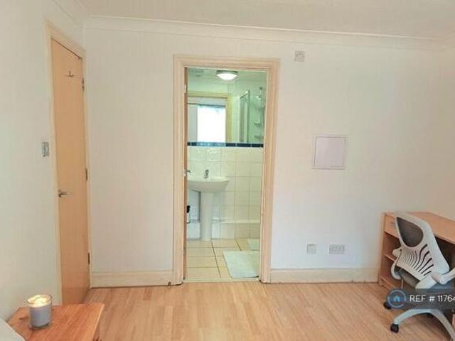Compass Point, London, 1 Bedroom Flat