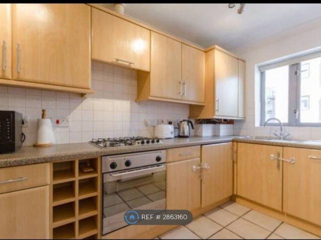 Compass Point, London E14, 2 bed flat to rent, £2,250 pcm | PrimeLocation