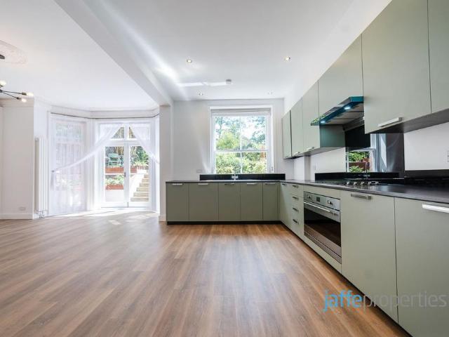 Compayne Gardens, London, NW6 3 bed apartment to rent £3,900 pcm £900 pw