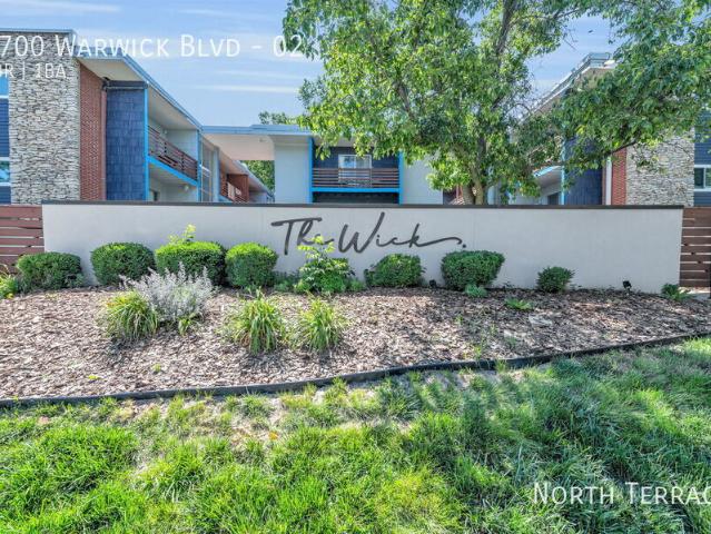 Renovated 2 Bedroom Apartment for Rent | Midtown Kansas City, MO