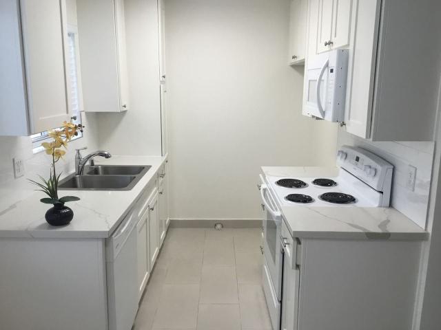 COMPLETELY REMODELED TOWNHOUSE FOR RENT 2 Bedroom Apartment for Rent at 3555 Sawtelle Blvd, Los Angeles, CA 90066 Mar Vista