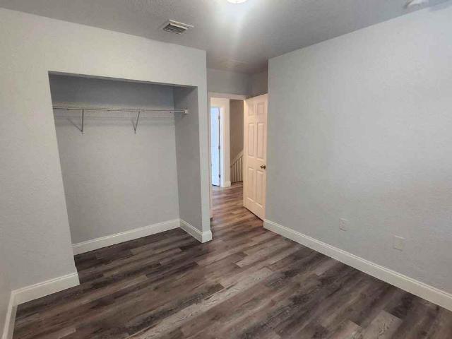 COMPLEX BISCAYNE GARDENS 4 Bedroom Apartment for Rent at 14040 Ne 2nd Ave, Miami, FL 33161