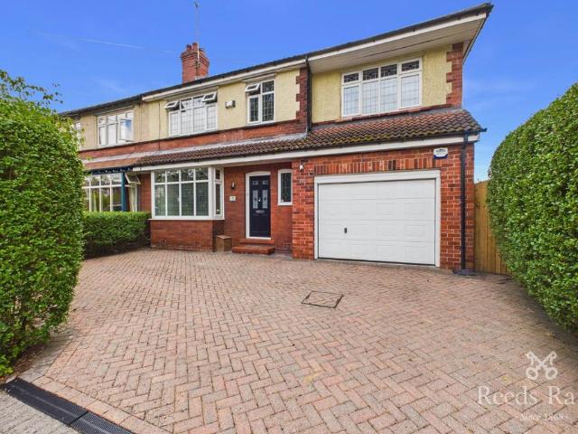 Compstall Road, Stockport SK6 5 bed semi detached house to rent £2,395 pcm £553 pw
