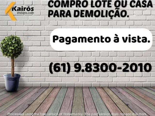 Compro lote ou casa para demolição no Lago Sul. Inf.: 61 9.8300 2010