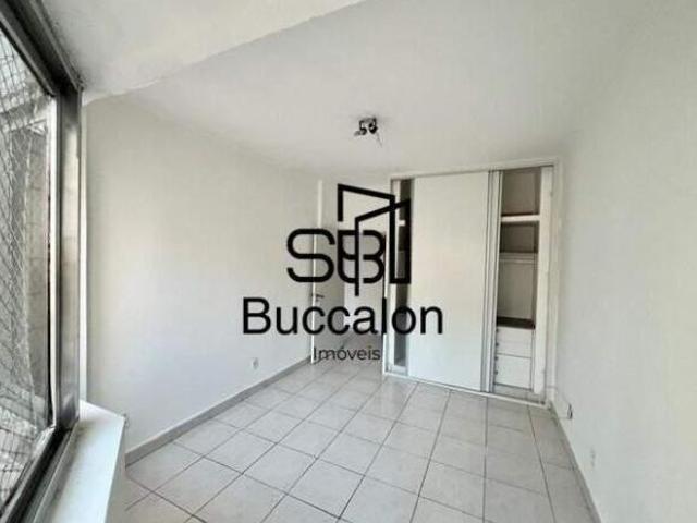 Comprar apartamento em andar alto, 90 m², com vista mar na sala e nos 2 quartos, no Embaré