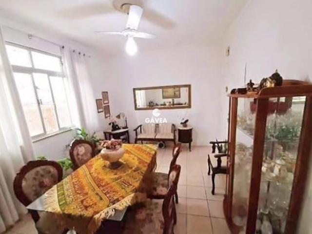 Apartamento à venda no Gonzaga em Santos