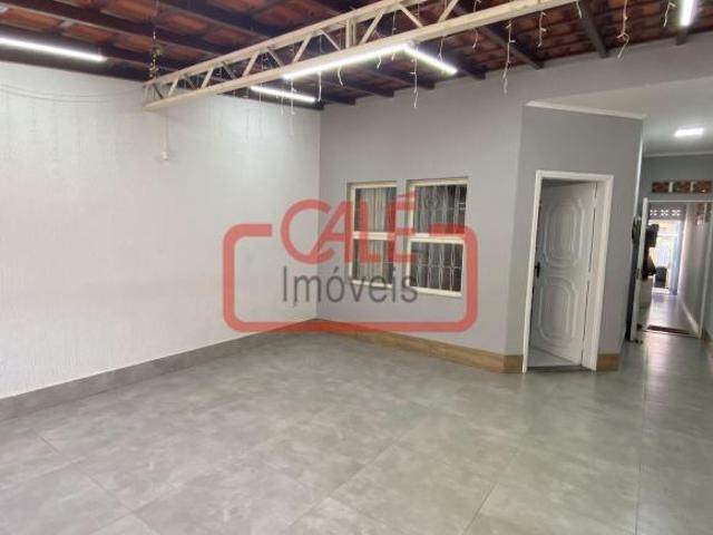 Comprar Casa Térrea no Jardim Alice, Indaiatuba Com Suíte
