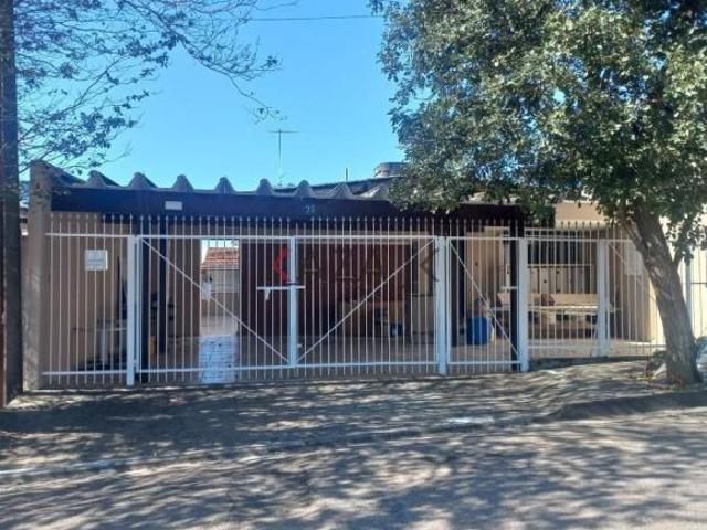 Comprar/vendo: Casa à venda térrea com edícula, reformada, no Caxambu, Jundiaí, SP. Excelente locali