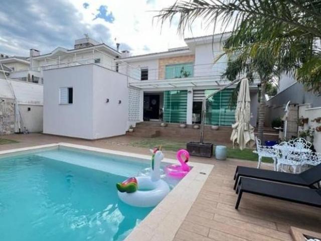 Comprar/vendo Casa sobrado, mobiliada, à venda ou locação no condomínio de alto padrão Reserva da Se