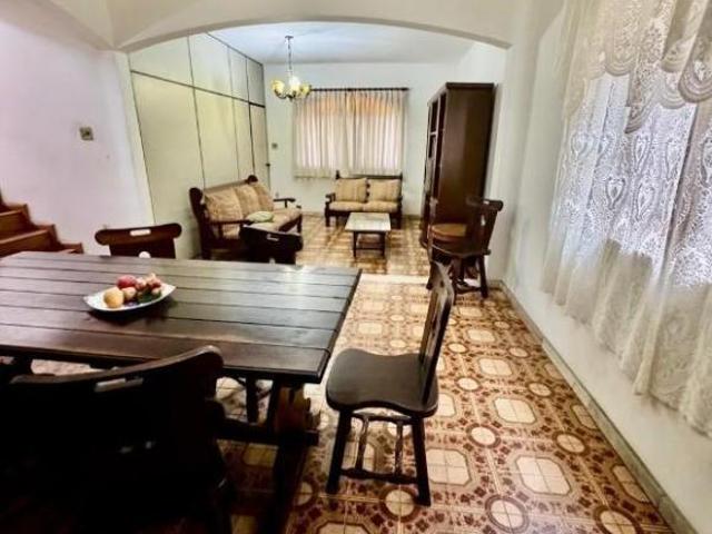 Comprar/vendo: Casa sobrado com edícula a venda para uso residencial ou comercial na Vila Arens, J