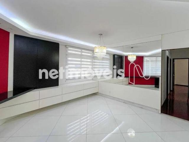Compre Cobertura com 350m² , 4 quartos, suíte e duas vagas, bairro Cidade Nova, a venda reformada