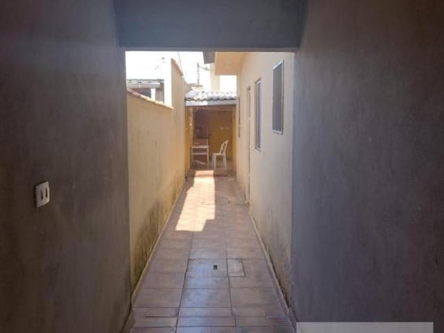 Compre Casa Térrea em Jardim Monte Cristo Suzano