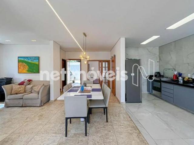 Compre Casa com habite se, estuda permuta, toda reformada, aceita financiamento bancário, a venda