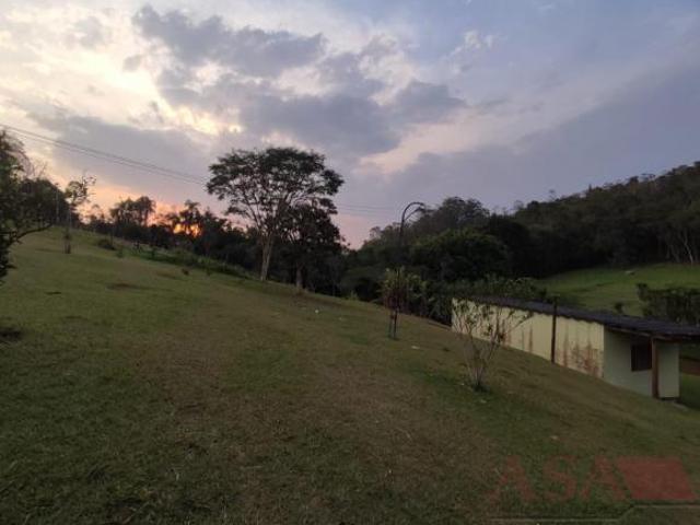Compre Área rural no bairro Porteira Preta próximo ao Bunkyô em Mogi das C.