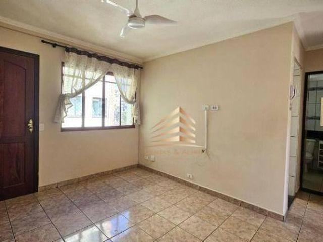 Compre já alugado. Apartamento a venda com 2 dormitórios e 1 vaga de garagem na Vila Rio próximo ao