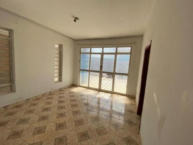 Compre uma casa leve 2, casa dos fundos