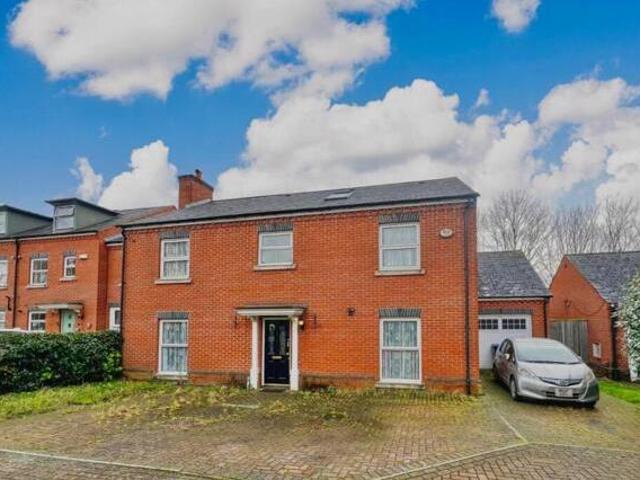 Compton Avenue, Wembley, 6 Bedroom Detached