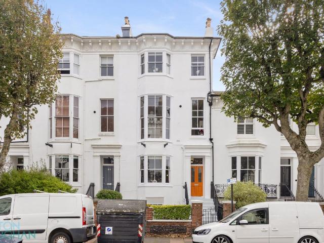 Compton Avenue, Brighton BN1, 2 bed flat to rent, £1,950 pcm | PrimeLocation