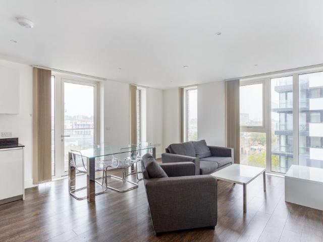 Compton House, Woolwich Arsenal, SE18 2 bed apartment to rent £2,500 pcm £577 pw