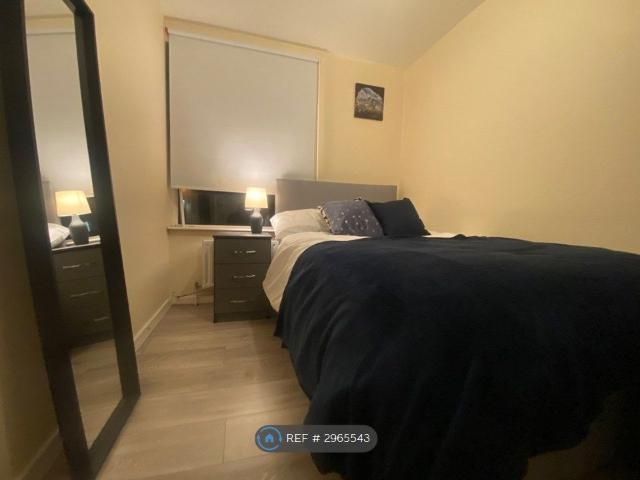 Compton Place, Erith DA8, Room to rent, £750 pcm | PrimeLocation