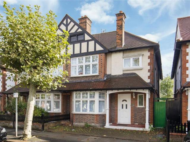 Compton Road, London SW19 4 bed house to rent £4,250 pcm £981 pw