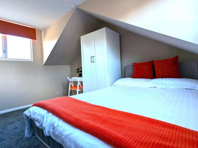 Compton Street, Chesterfield S40, Room to rent, £610 pcm | PrimeLocation