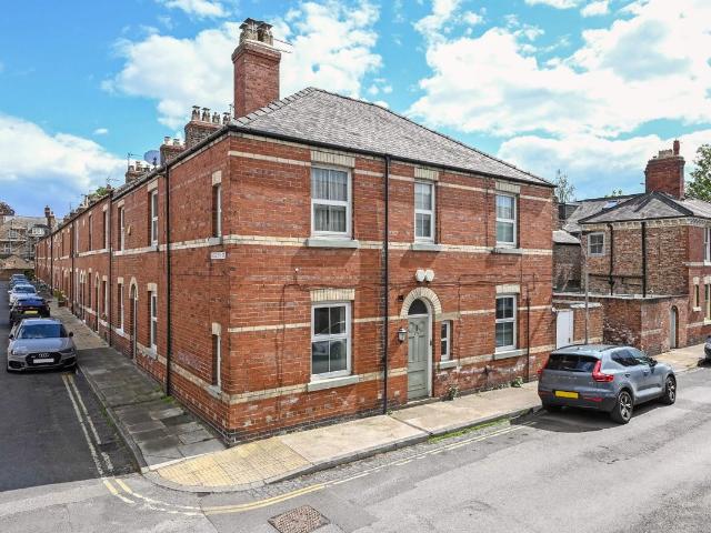 Compton Street, Clifton Green, York YO30, 2 bed flat to rent, £1,250 pcm | PrimeLocation