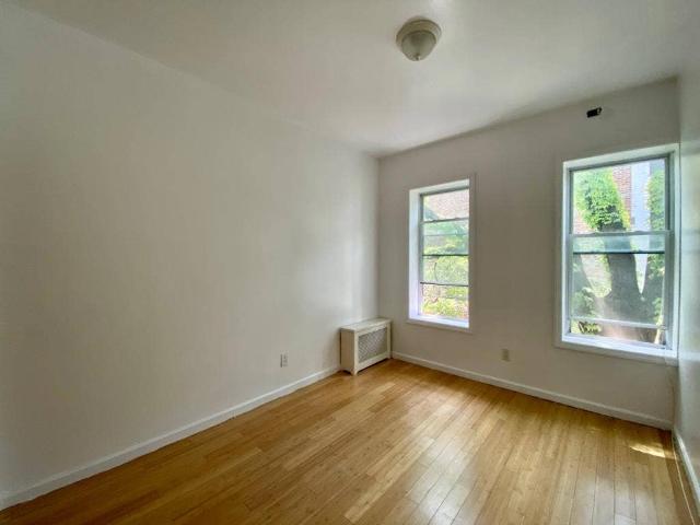 Bed Stuy apartment with cafe downst