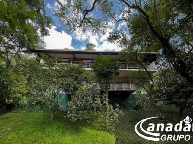 Contemporanea e Despojada! Casa Exclusiva e Unica, Em Condominio Com Apenas 5 Casas!