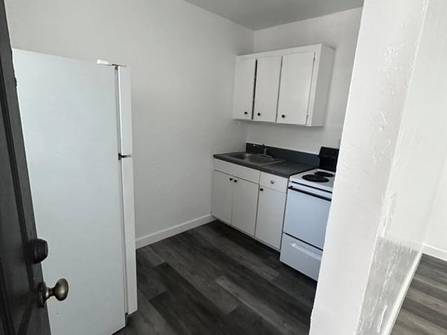 Contemporary 1 Bed Bath Apartment in Miami_Ready f