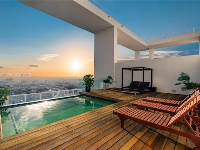 Contemporary apartment with terrace and pool