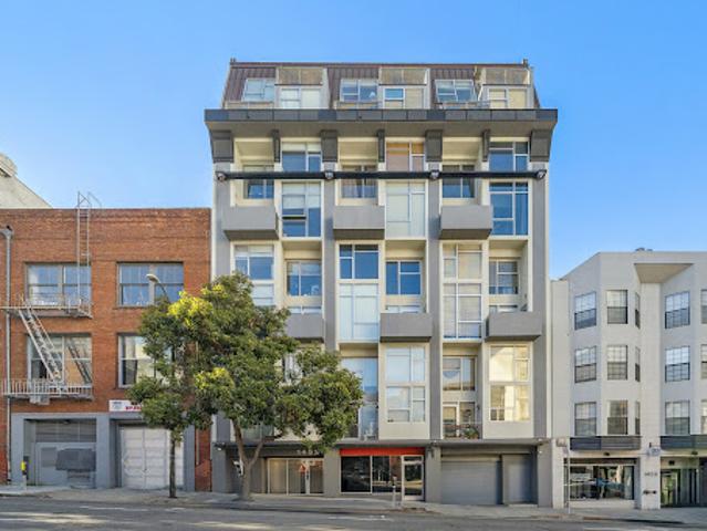 Contemporary apartment