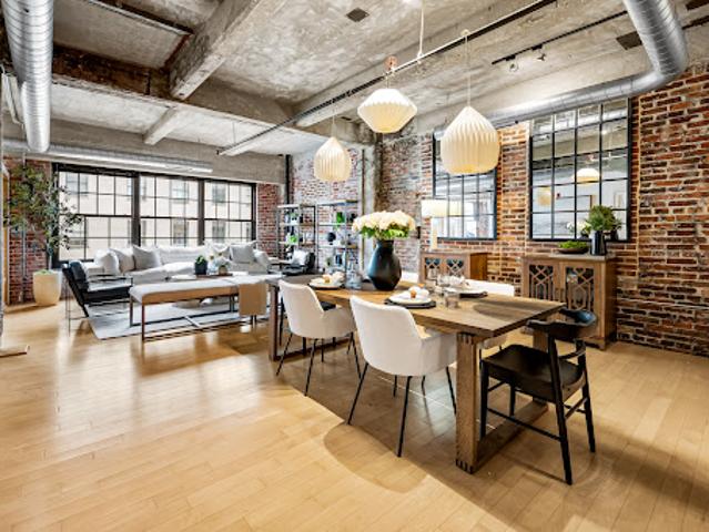 Contemporary apartment