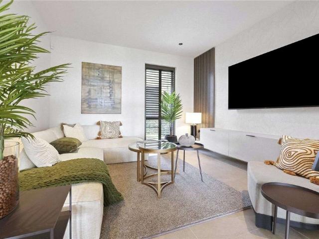 Contemporary four bedroom fully furnished luxury home