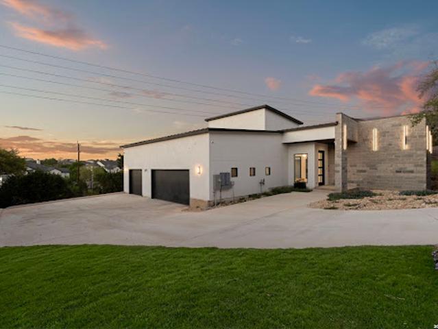Contemporary house
