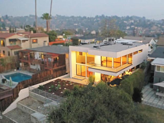 Contemporary house with garden