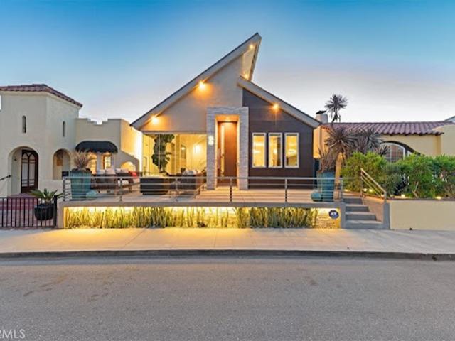 Contemporary house with garden and terrace