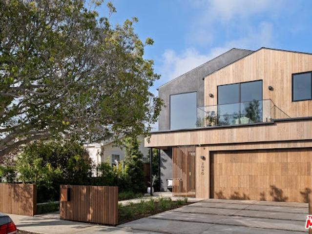 Contemporary house with garden and terrace