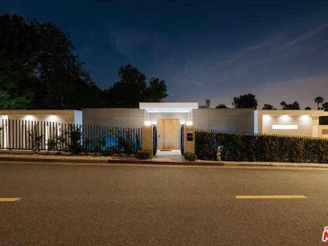 Contemporary house with pool and garden