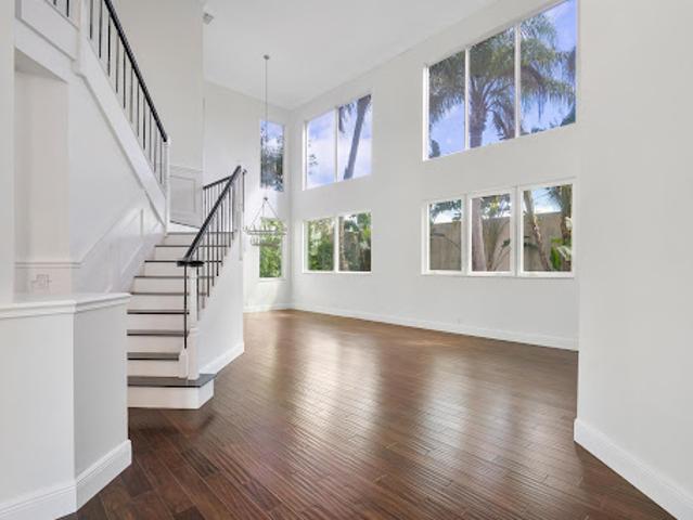 Contemporary house with pool