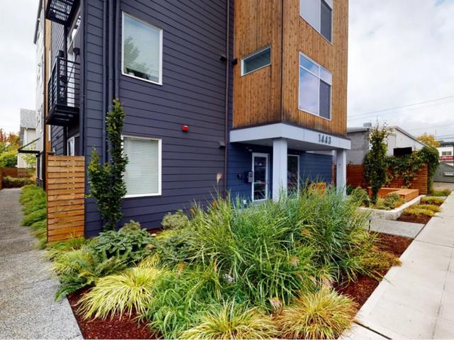 Contemporary Studios in Desirable Ballard Neighborhood!