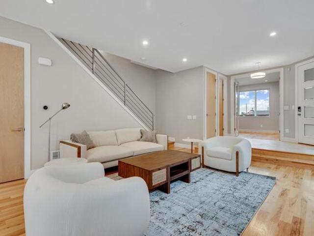 Contemporary West Highland home with great rooftop deck