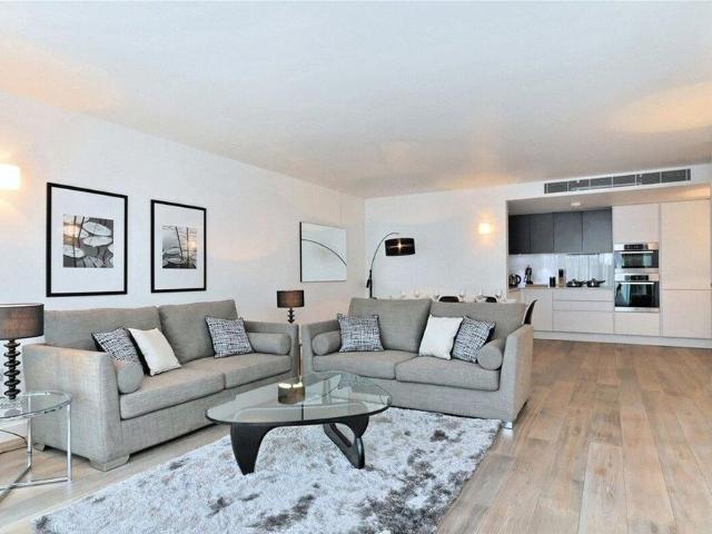 Contemporary two‑bedroom apartment with generous proportions in a modern Chelsea development for let in SW10